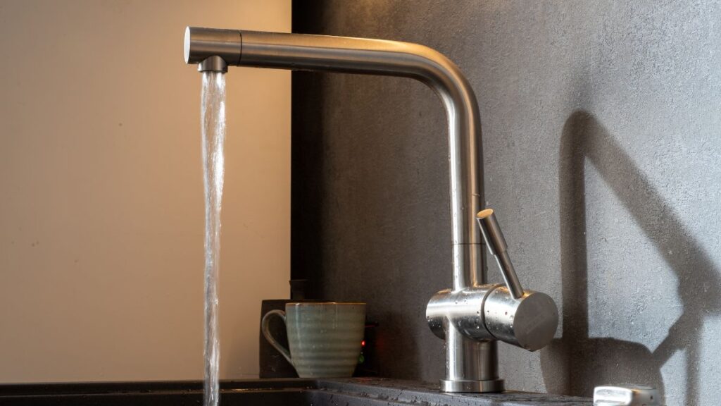 Don't Get Soaked: How to Choose the Perfect Size Kitchen Tap
